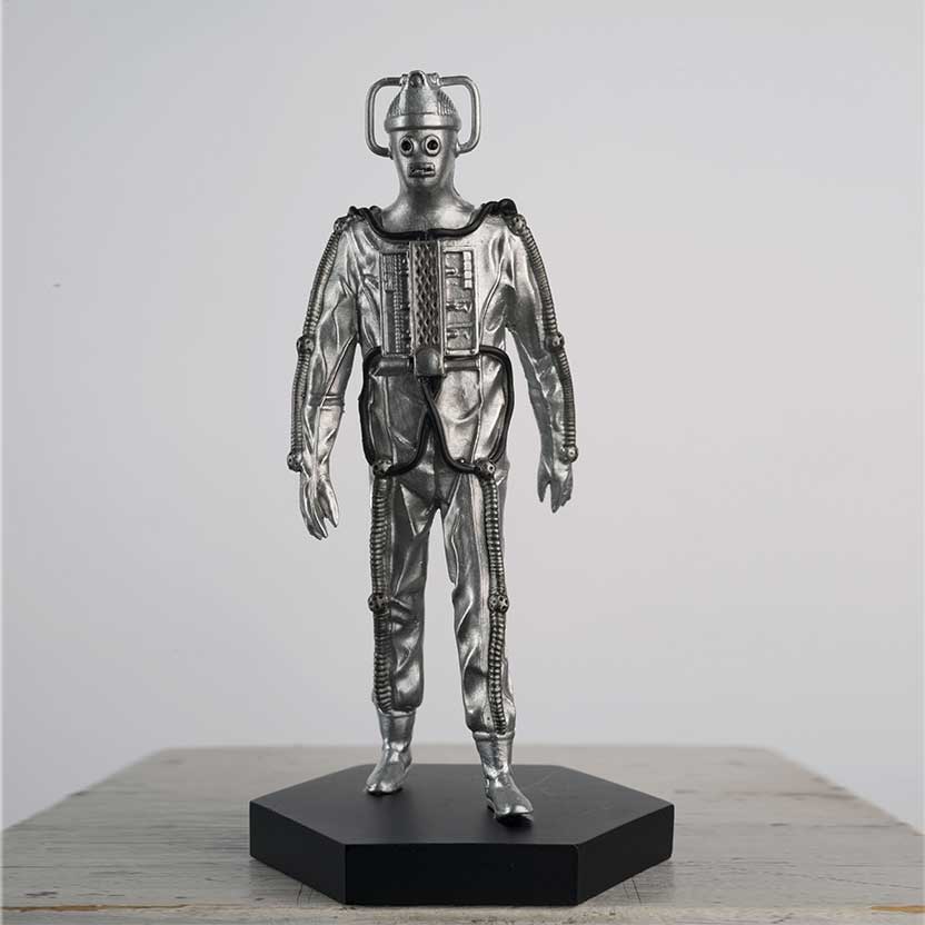 Cyberman (Tomb of the Cybermen)– Master Replicas