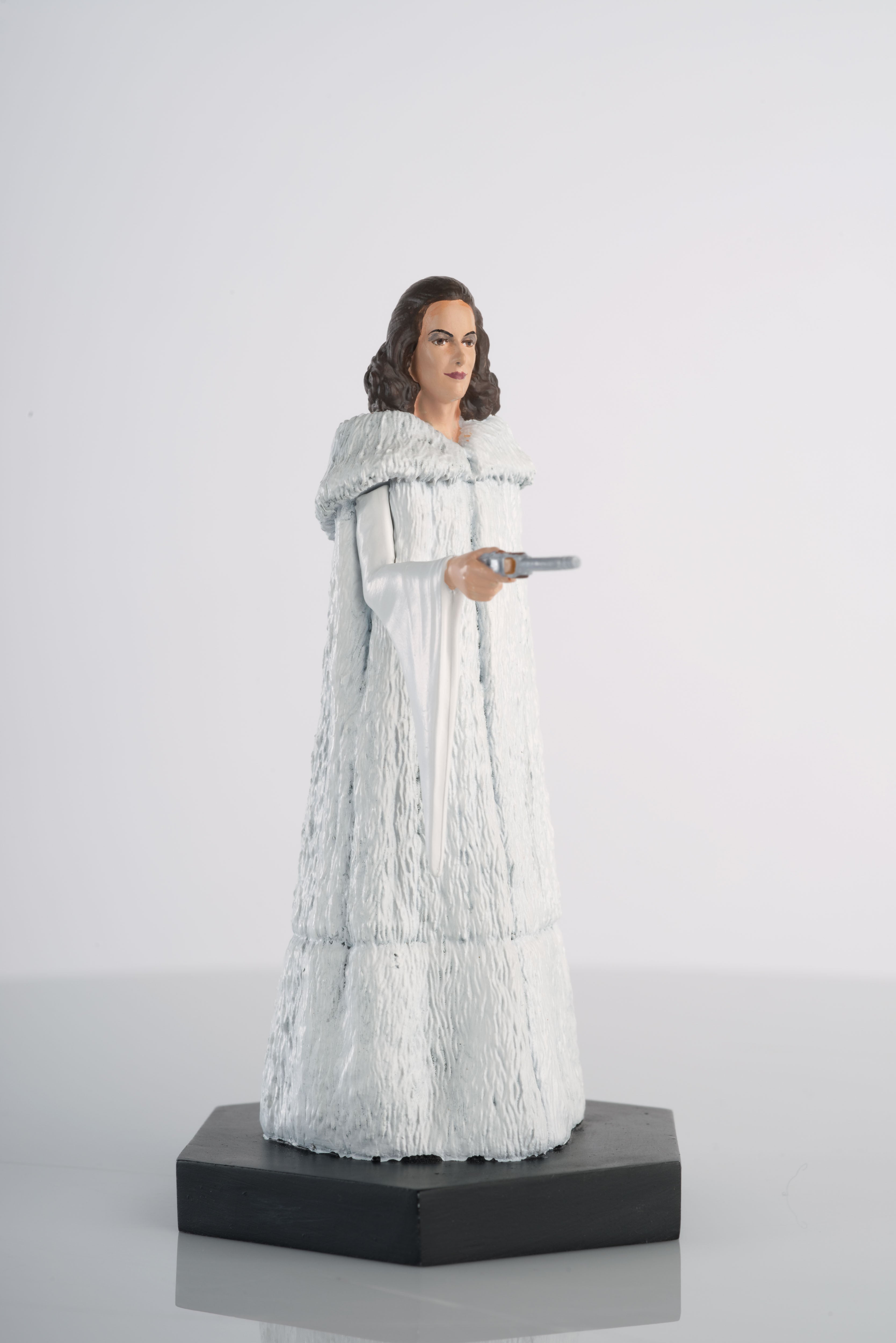 Doctor Who Time Lords Set: Borusa and Romana – Master Replicas