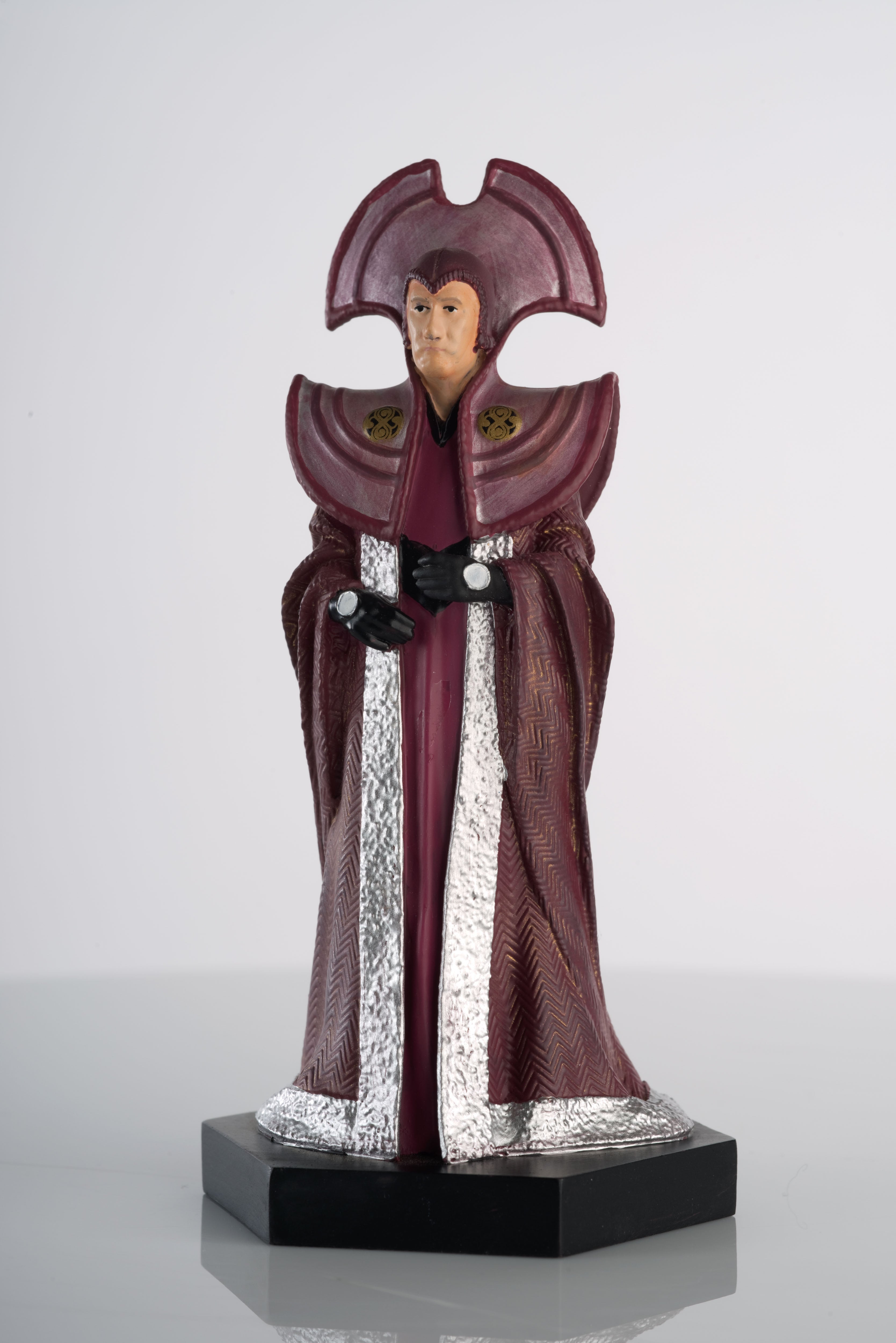 Doctor Who Time Lords Set: Borusa and Romana – Master Replicas