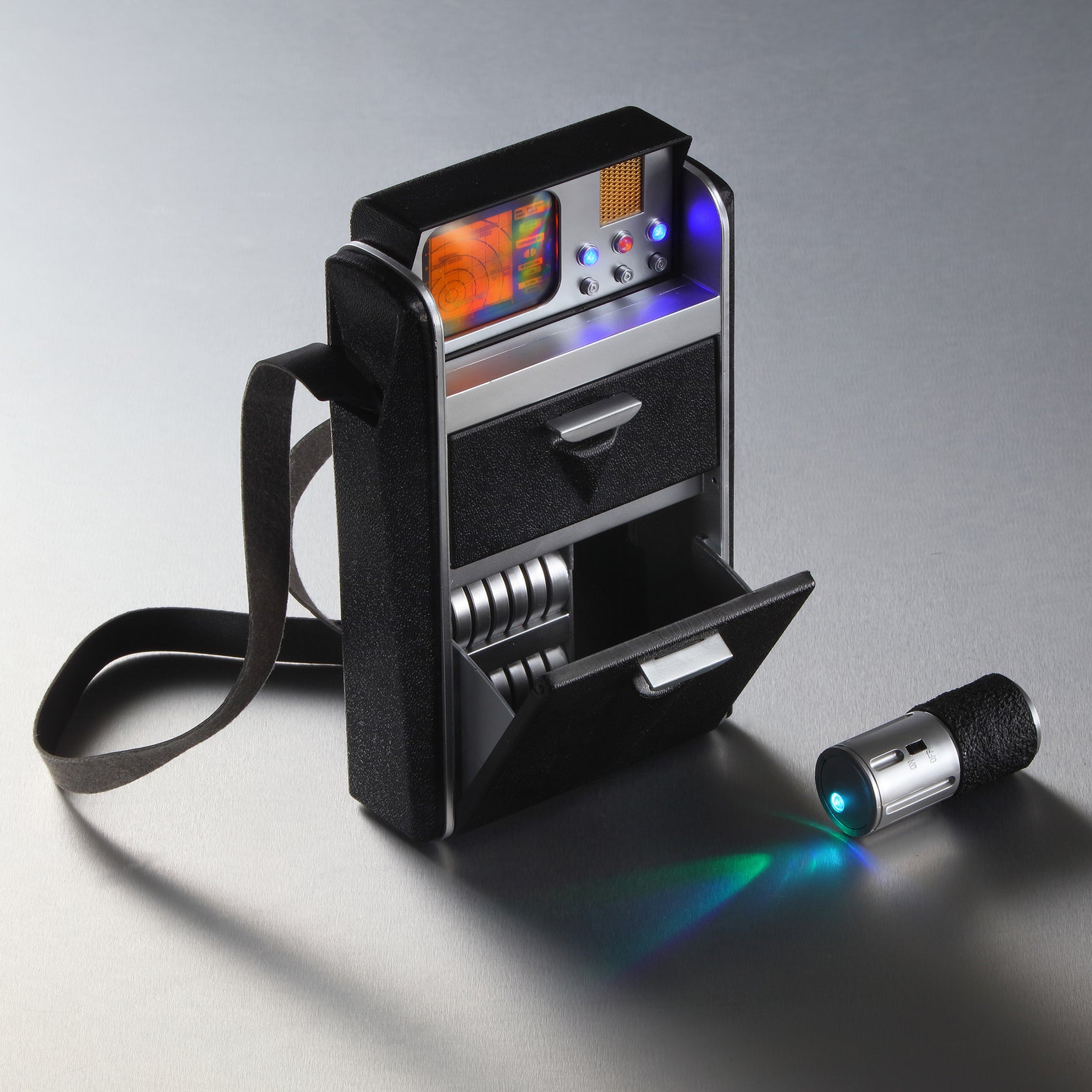 Star Trek Tricorder (2266-69)– Master Replicas